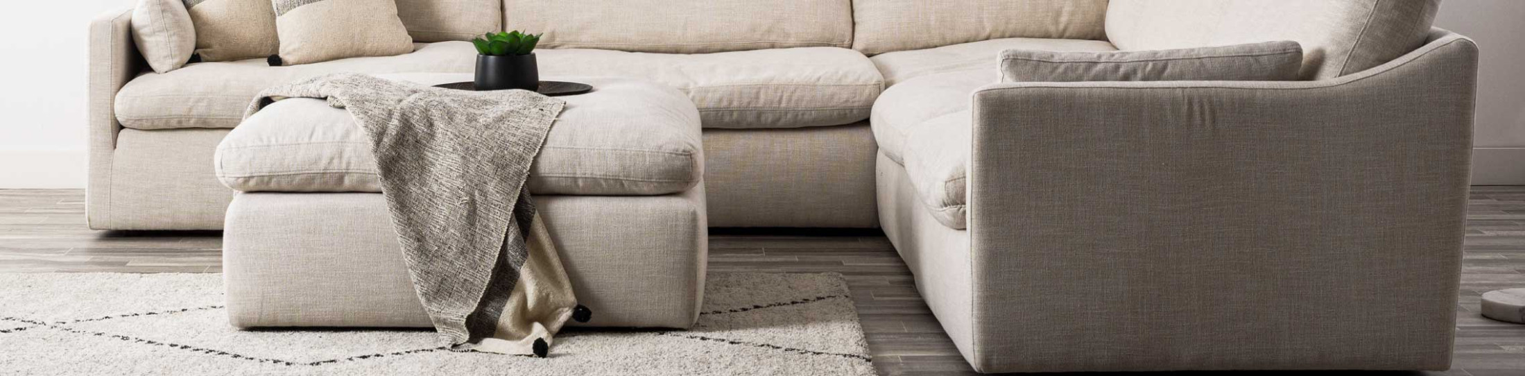 Ottoman et poufs pour le salon aux meilleurs prix | Gagnon Frères